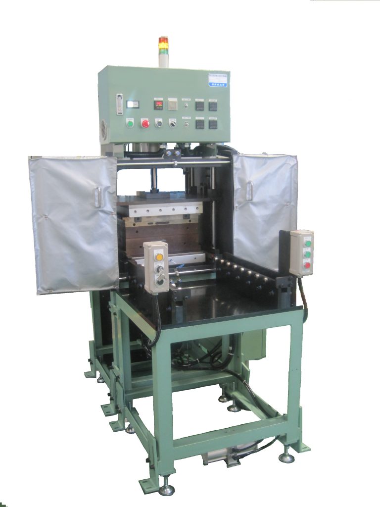 Preheating Molds and Materials | 油圧プレス製造メーカー・修理〜岩城工業